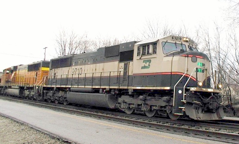 BNSF 9710